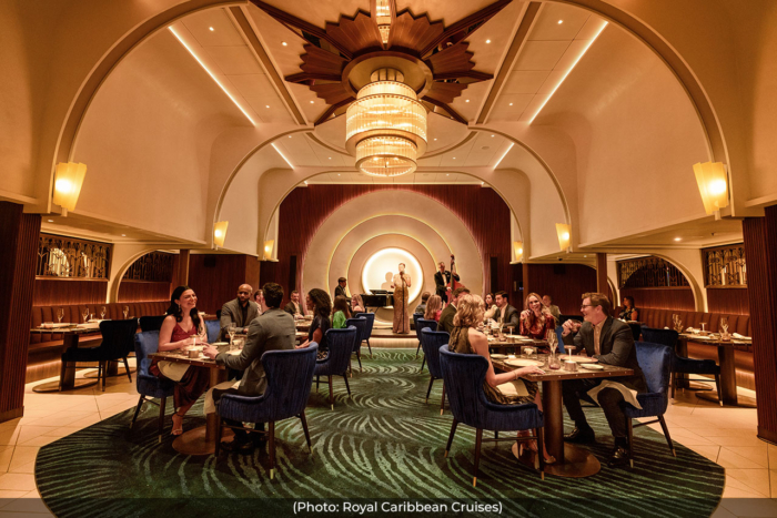 Big vs Small Cruise Ships: Which Is Better for Your Travel Style in ...
